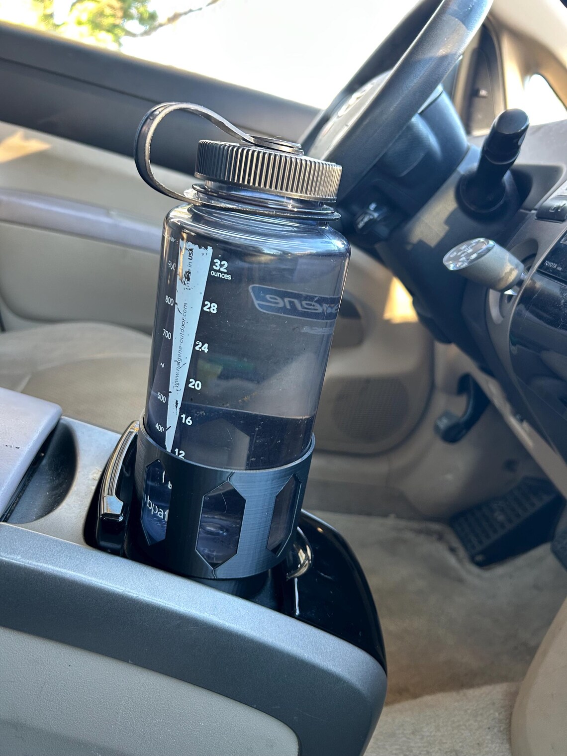 Prius Gen 2 (04-09) Cupholder Adapter for Nalgene Bottles - Nalgene ...