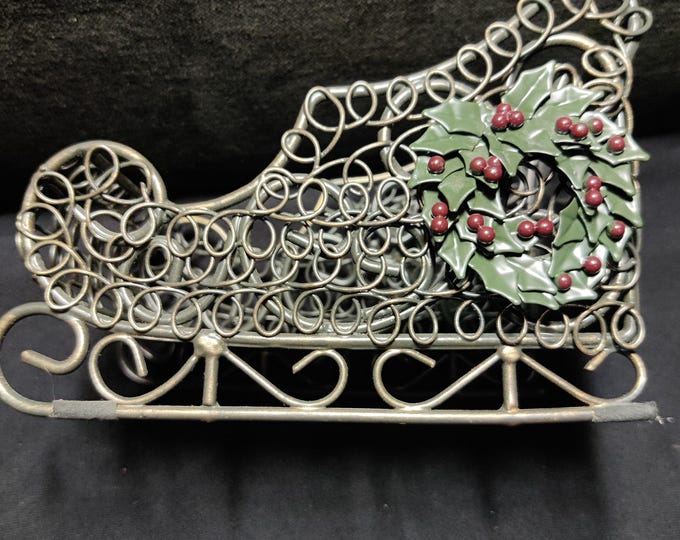 Metal Decorated Sleigh Basket - Etsy