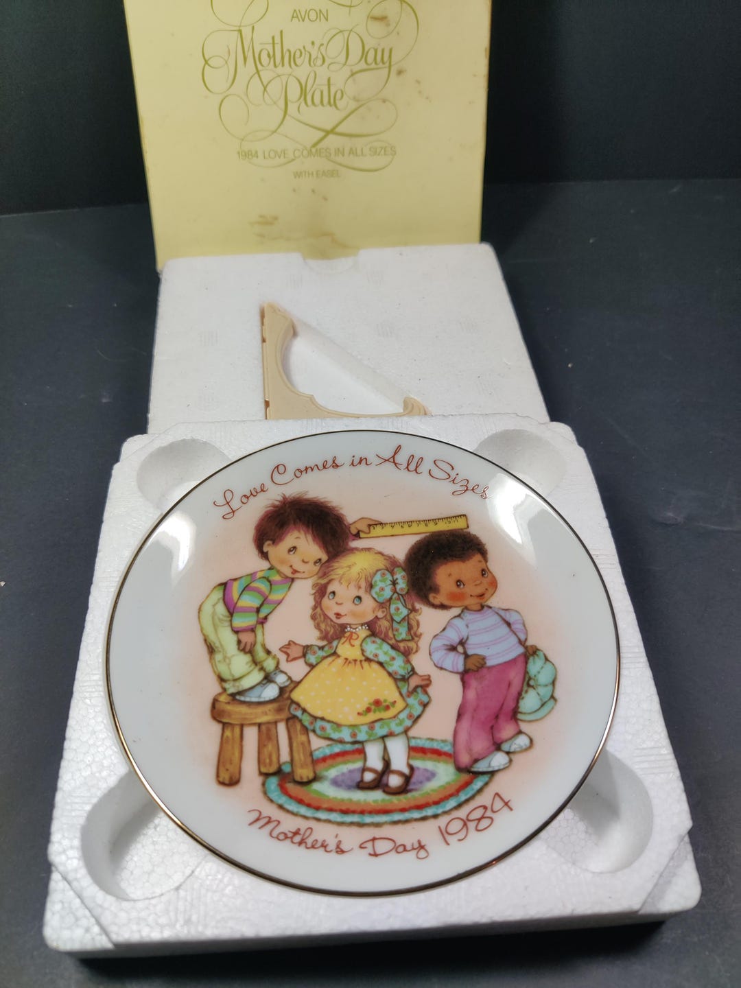 Vintage Avon Collector's Plate " Love Comes in All Sizes" Mothers Day ...