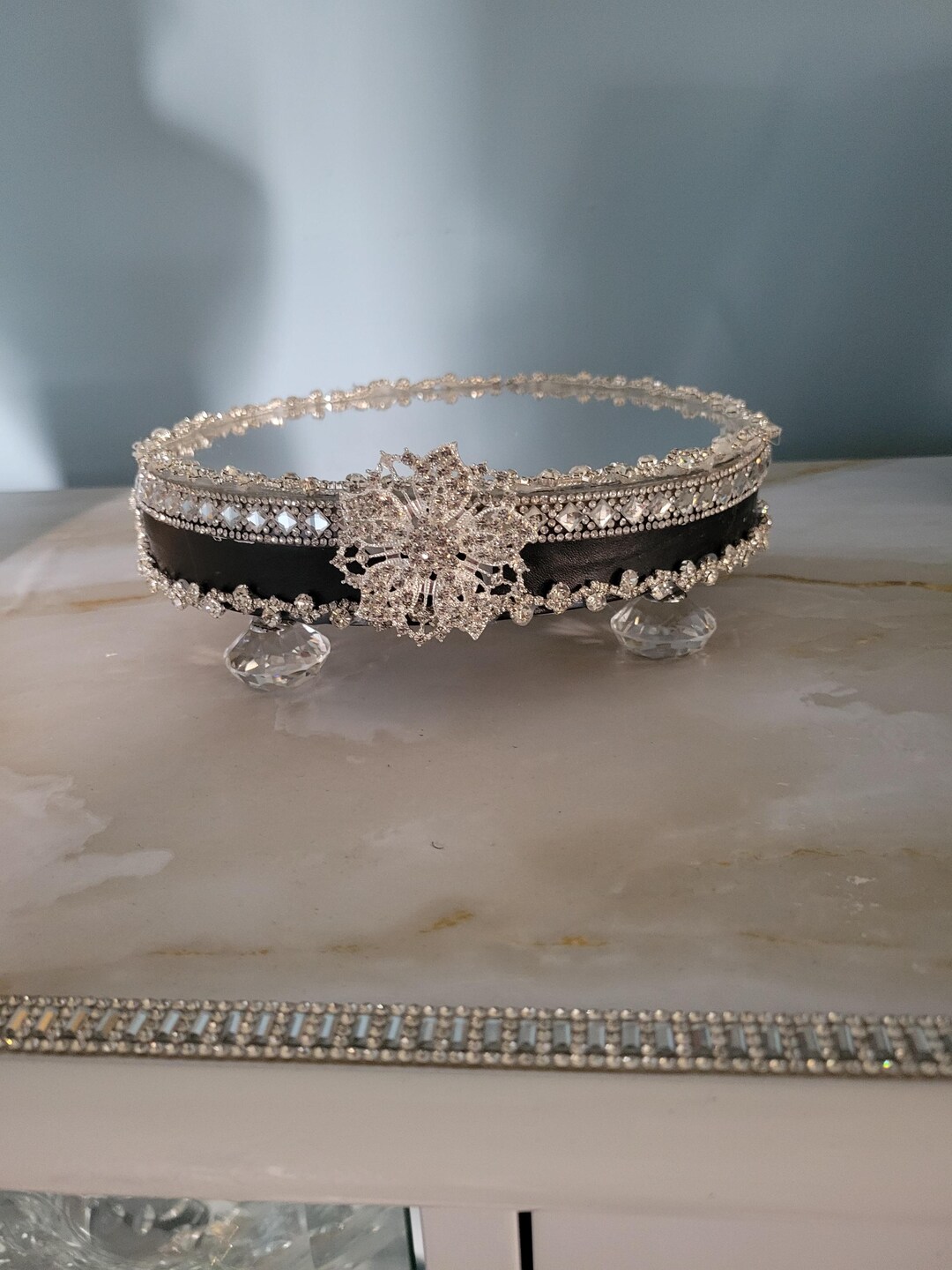 Elegant 8-inch Round Vanity Tray With Mirrored Top & Crystal Flower ...