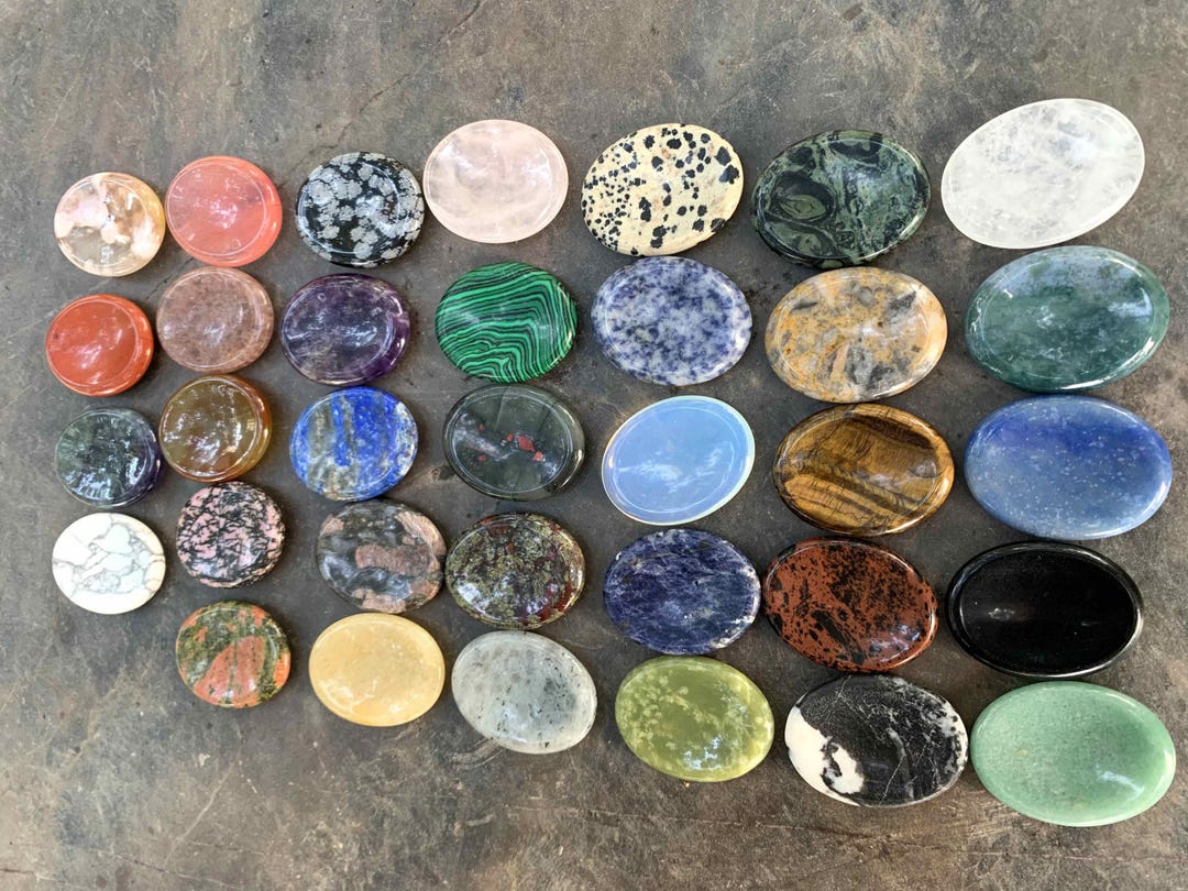 Natural Amethyst Worry Stone, Hand-carved Crystal Thumb Stone for ...