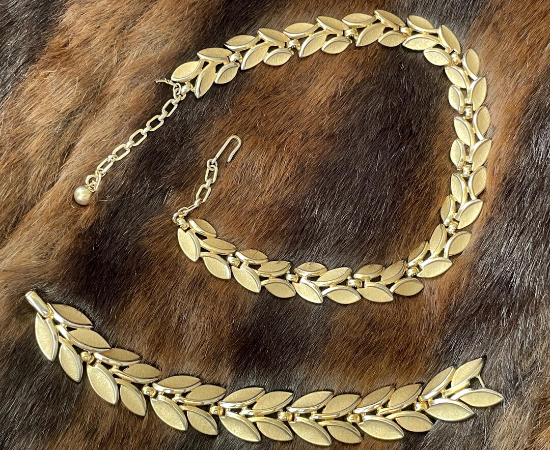 Vintage 1960s Trifari Crown Leaf Design Necklace and Matching Bracelet - Etsy