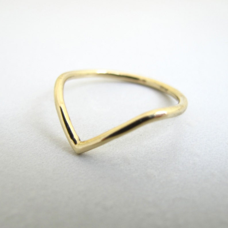 Point Ring - 14k Gold Chevron Peak and Valley Minimalist Triangle ...