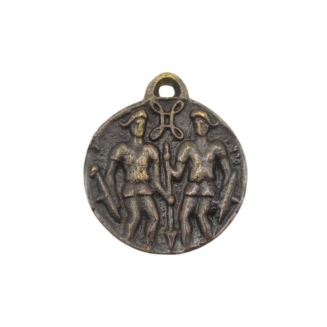 Gemini Zodiac Pendant | Vintage 1960s Medallion | GEMEAVX Latin ...