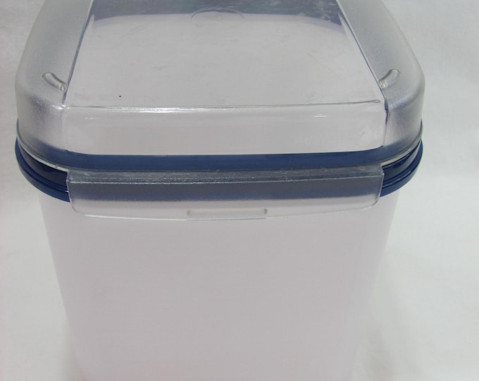 Tupperware Modular Mate Bakers Delight Bread Keeper Royal Blue Seal ...