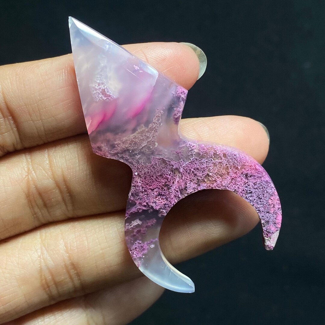 Moss Dyed Pink Stone Arrow Moon Shape Pink Quartz Carved Stone ...