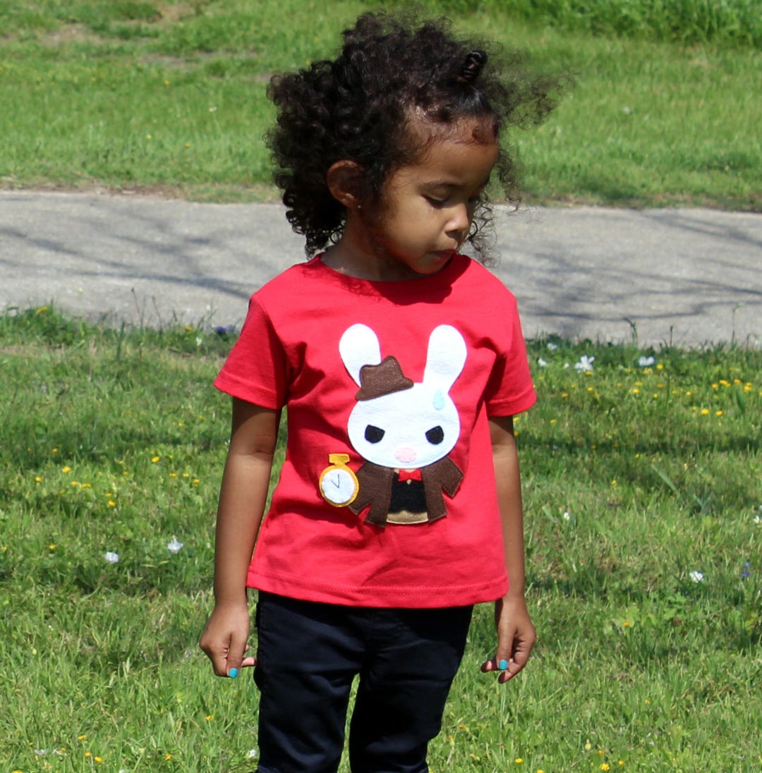 White Rabbit - Alice's Adventure in Wonderland - Kids T-shirt - Gift - Etsy