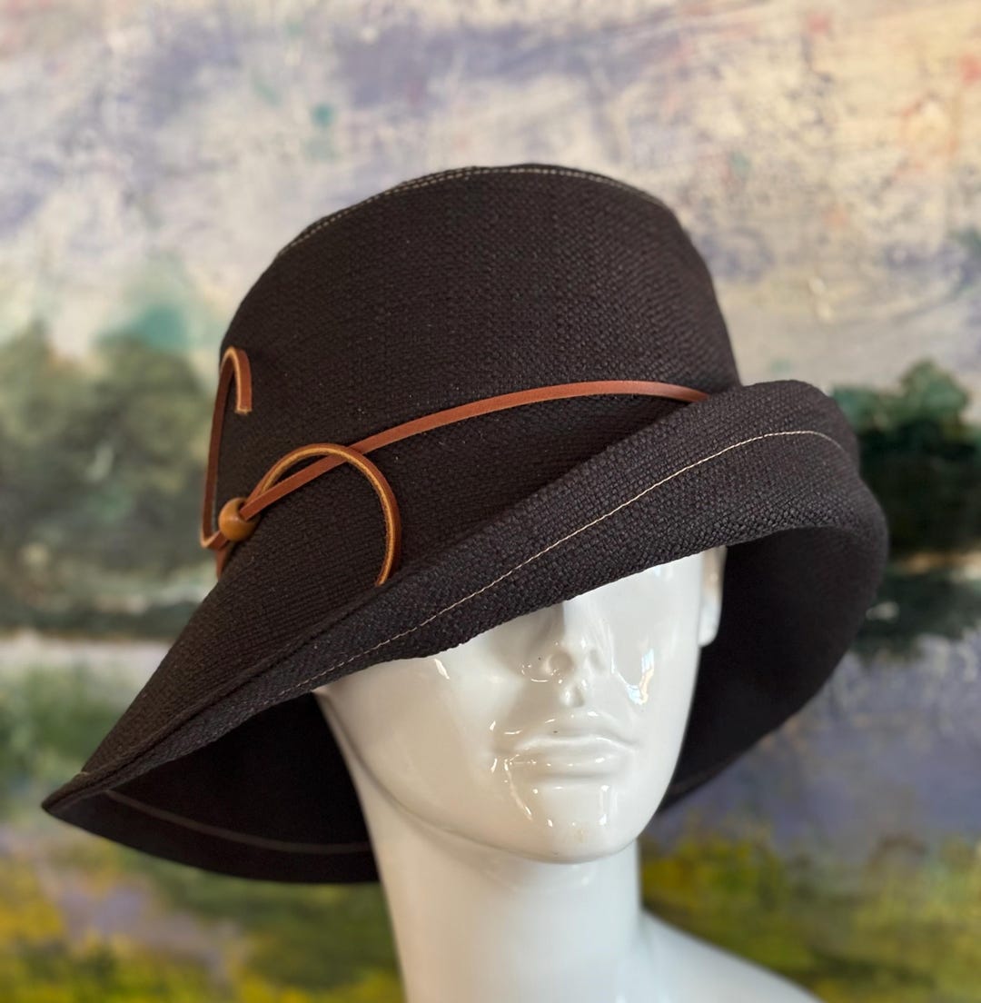 Cloche in Black Linen - Etsy
