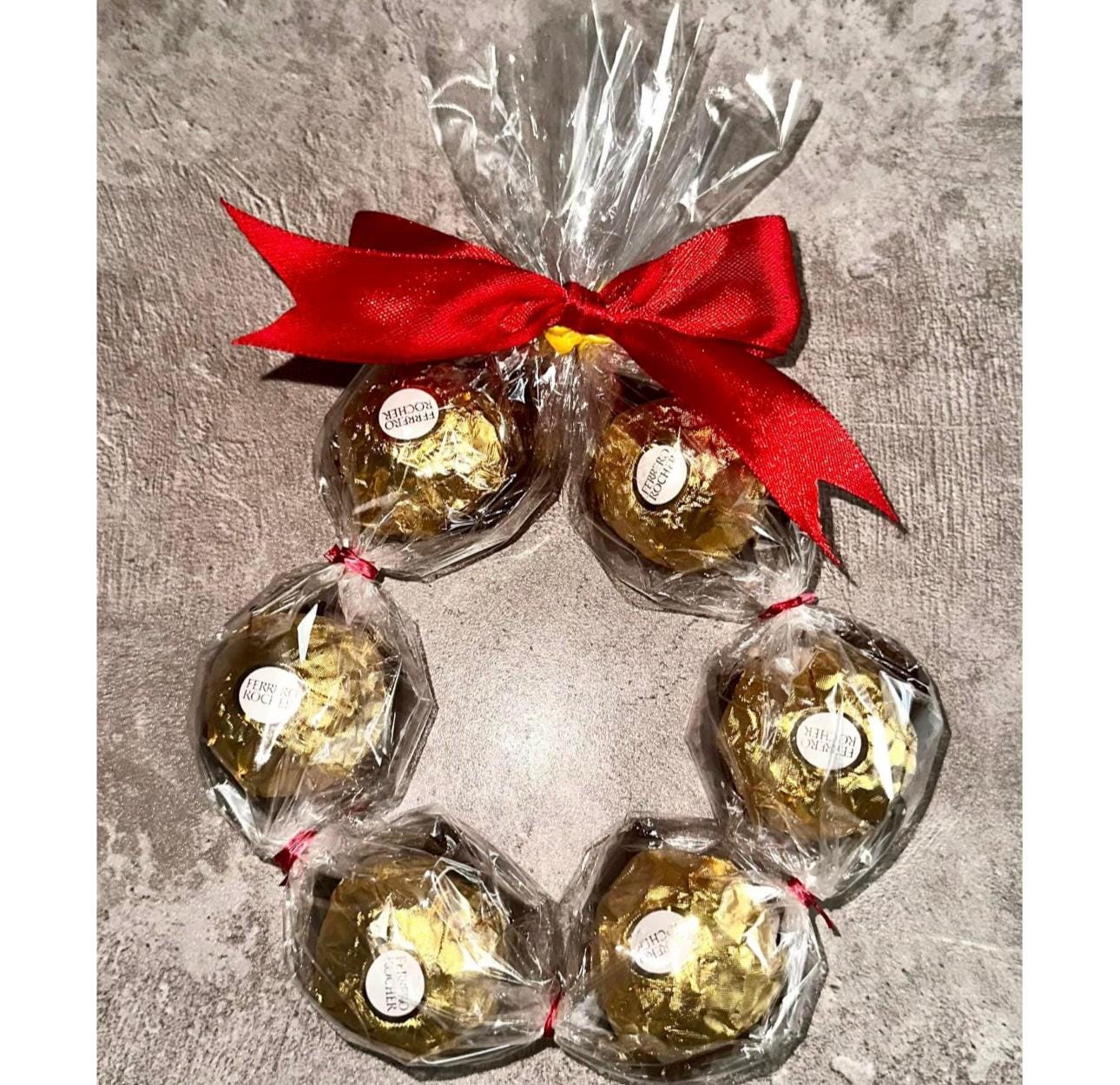 Ferrero Rocher Wreath Lindor Raffaello Chocolate Bar Present Gift Bow ...