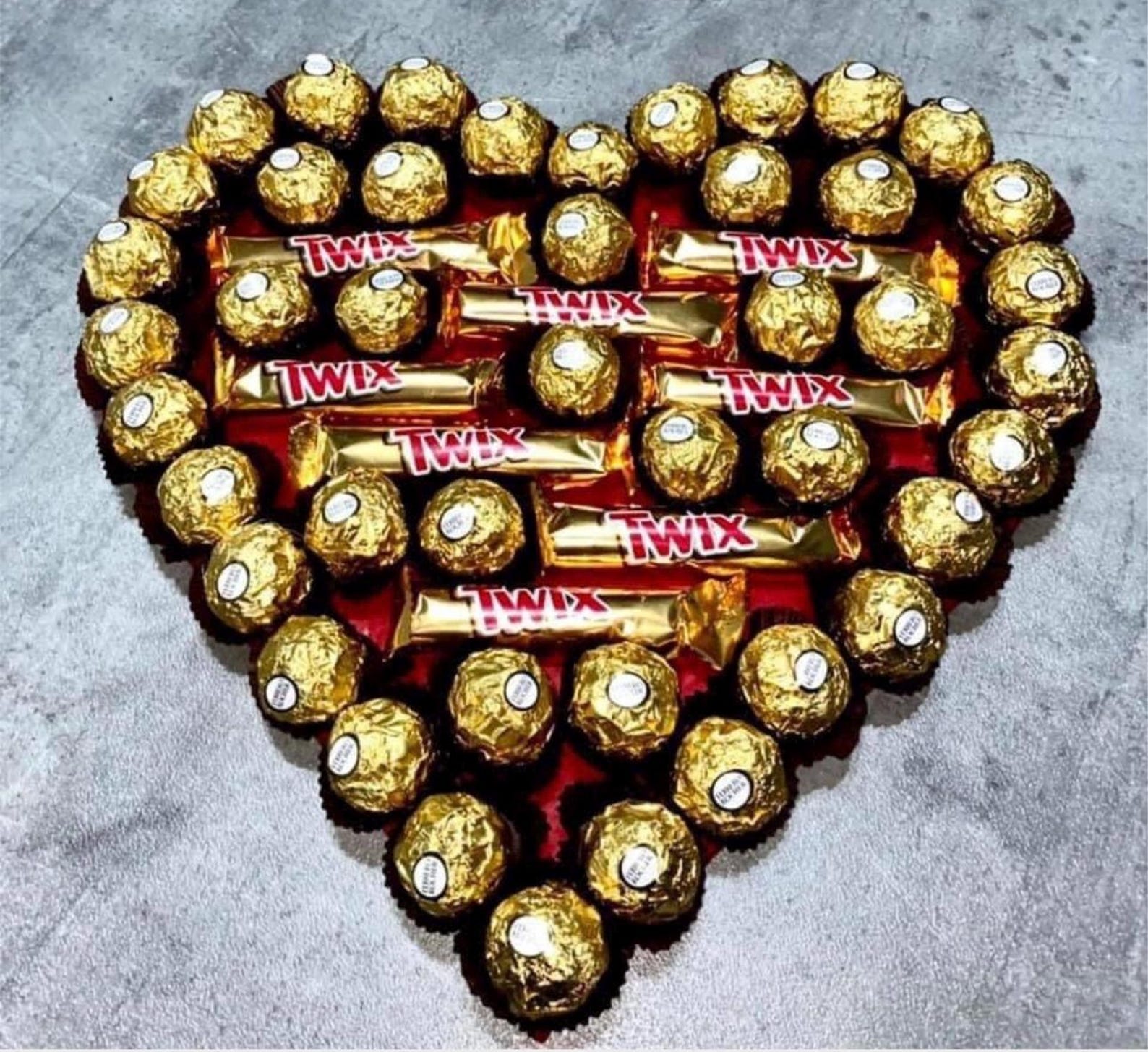 Large Ferrero Rocher Twix Chocolate Heart Platter Bouquet Gift ...