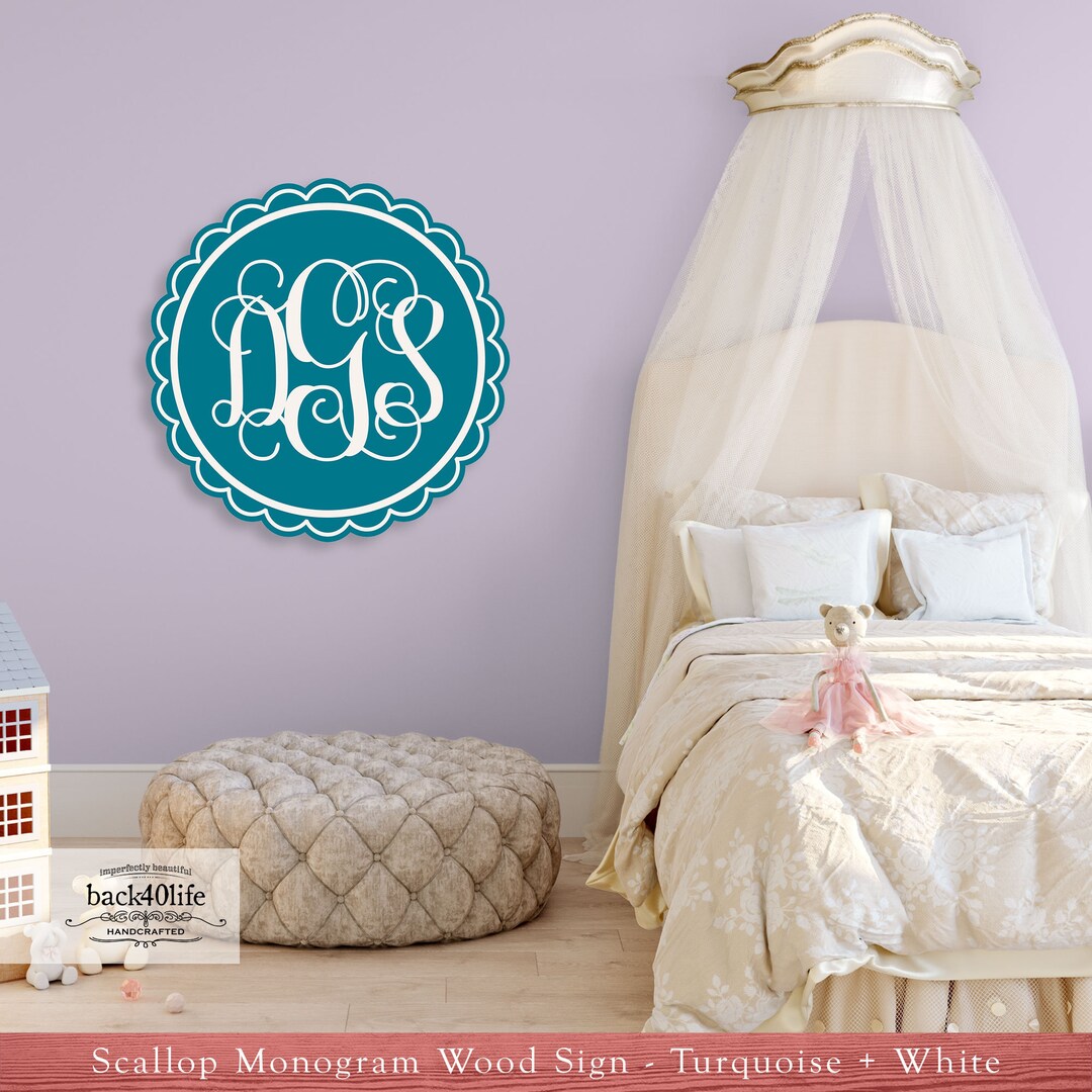 Scallop Circle - Wooden Monogrammed Sign (M-004) - Back40life - Etsy