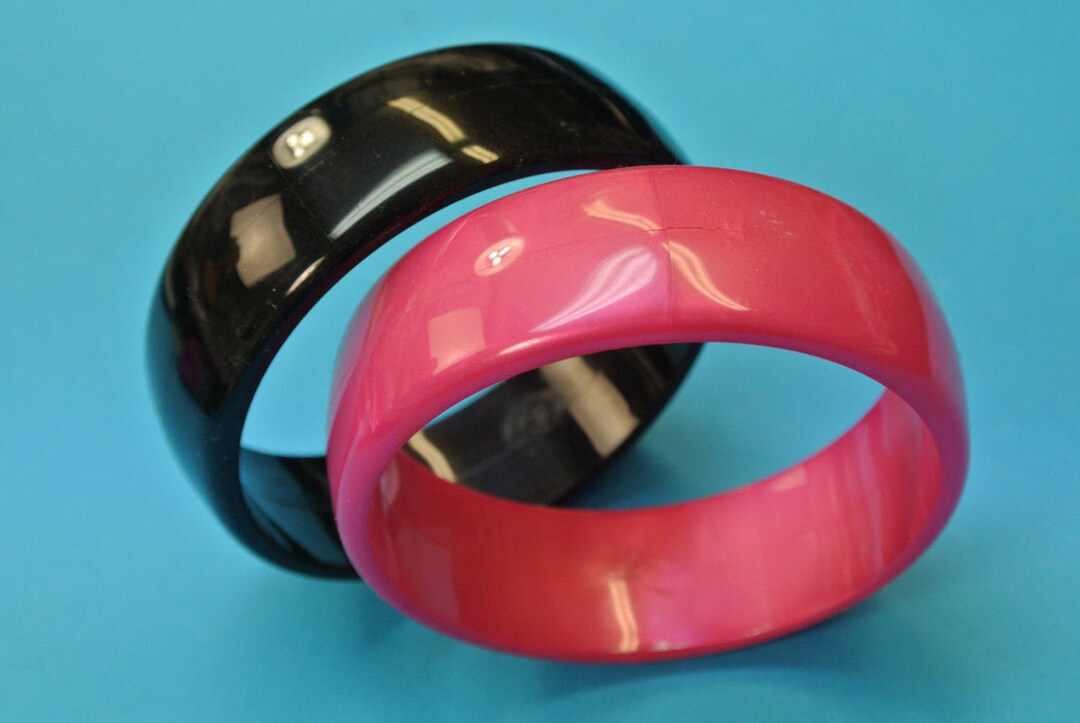 Lot of 2 Vintage 1980s Unused Pink and Black Plastic Bangle Bracelets ...