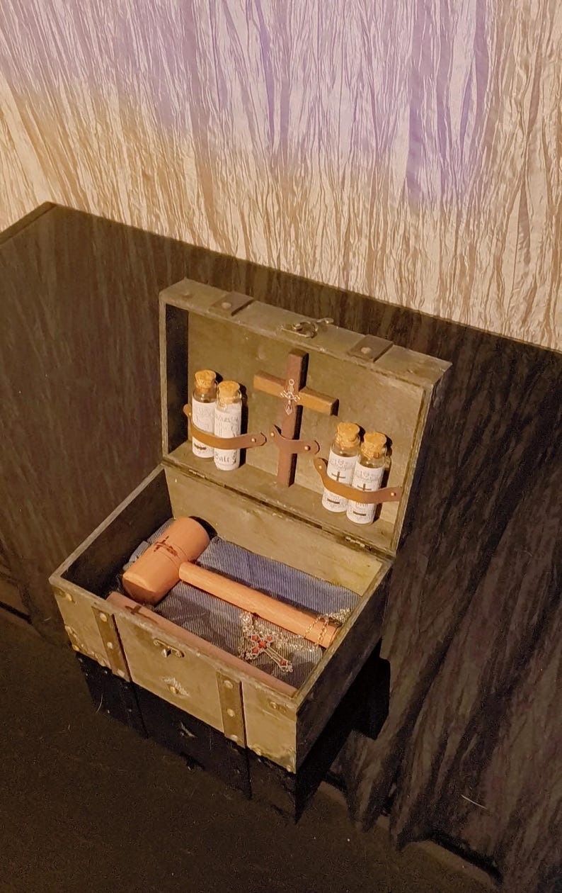 Vampire Hunting Kit 22-14.5cm 13cm Deep - Etsy