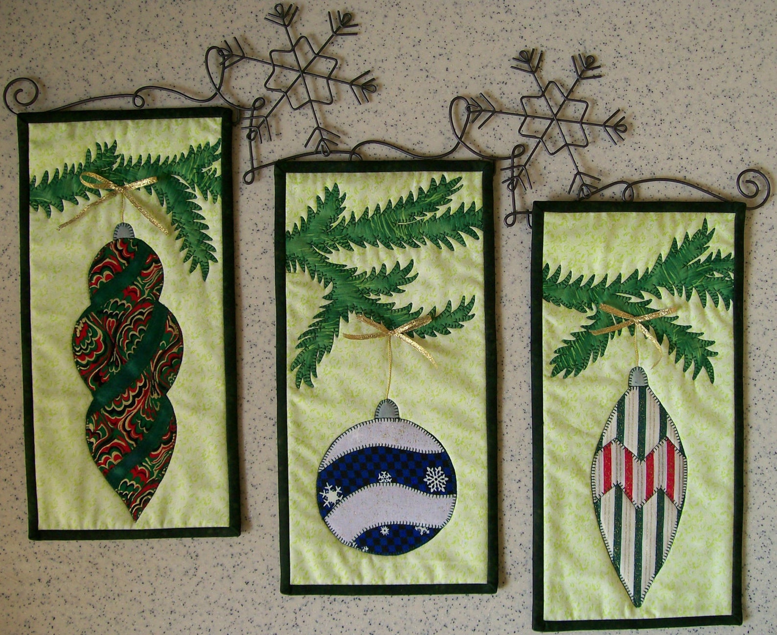 Christmas Beauty - Quilted Wall Hanging Ornament Pattern Download - Etsy