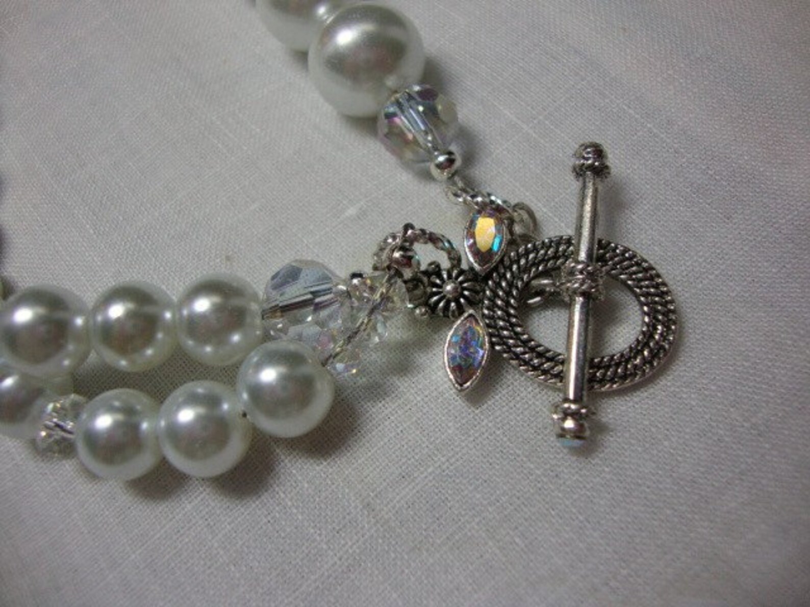 Opera Night Crystal Brooch Pearl & Crystal Long Necklace Bridal Mother ...