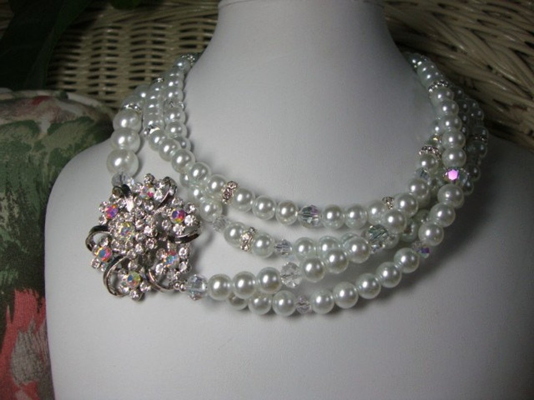 Opera Night Crystal Brooch Pearl & Crystal Long Necklace Bridal Mother ...