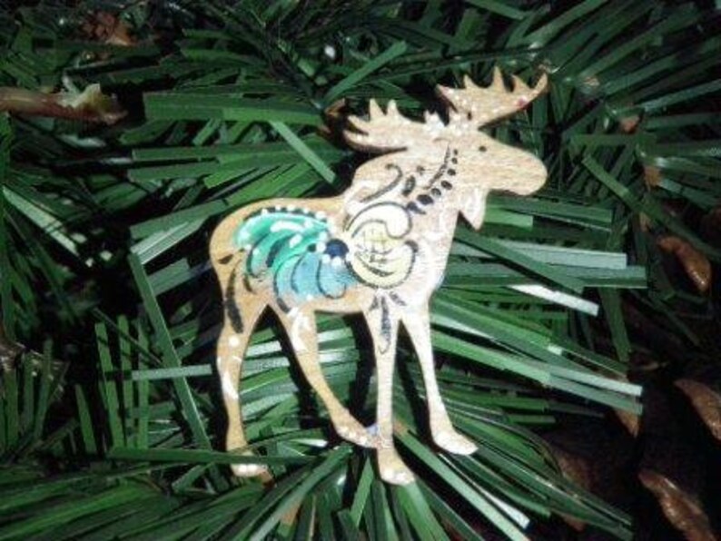 Norwegian Adirondack Rosemaled Moose Pin or Magnet - Etsy