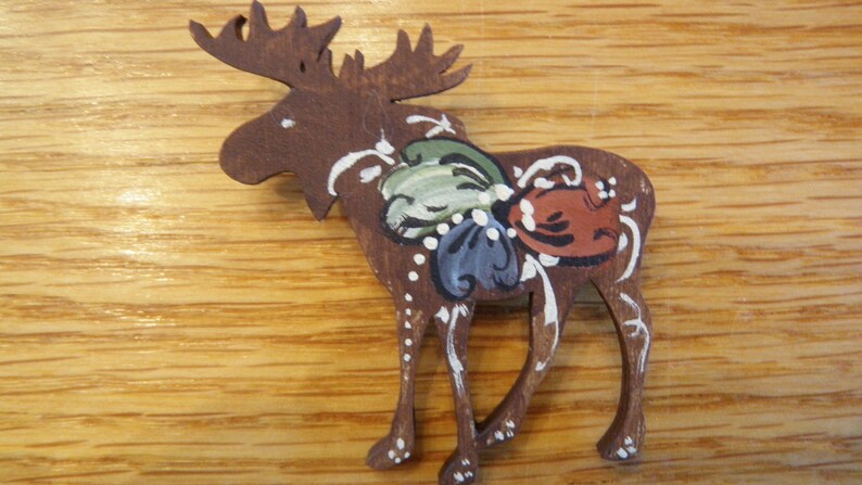 Norwegian Adirondack Rosemaled Moose Pin or Magnet - Etsy