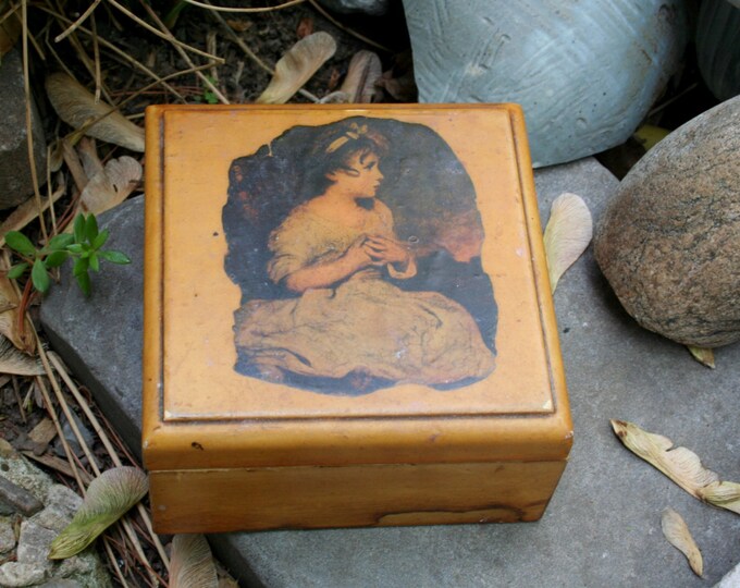 Lovely Vintage Wood Artsy Box - Etsy