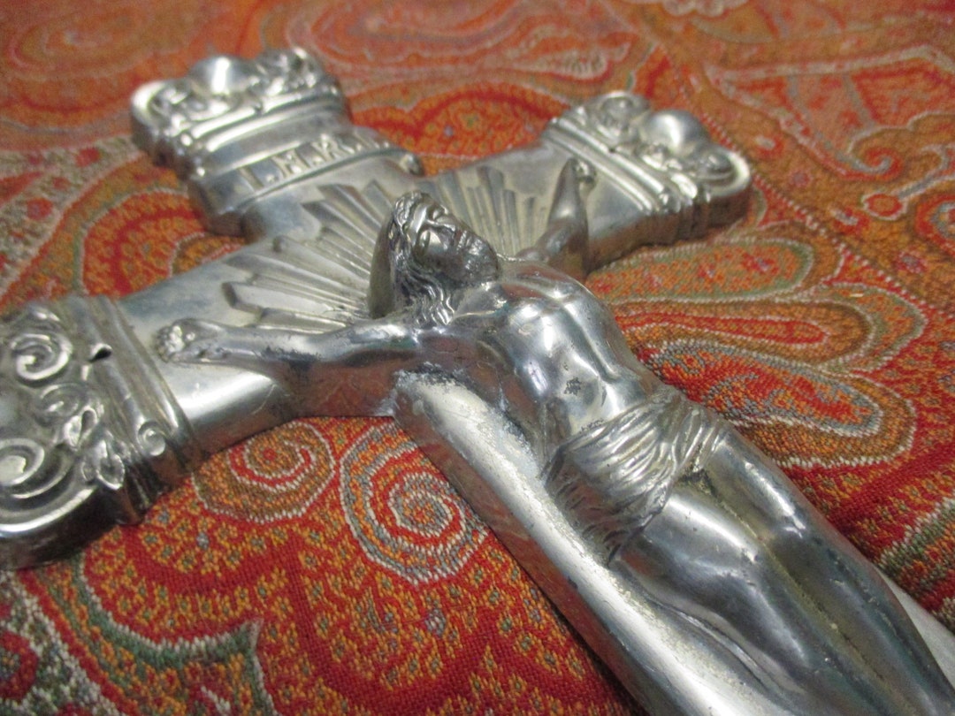 Vintage Religious Crucifix Cross INRI Wall Hanging Silver Like Metal 9 ...