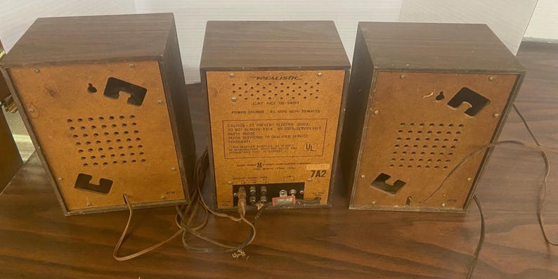 Vintage 1970s Realistic Audio Receiver System With 2 Matching Speakers ...