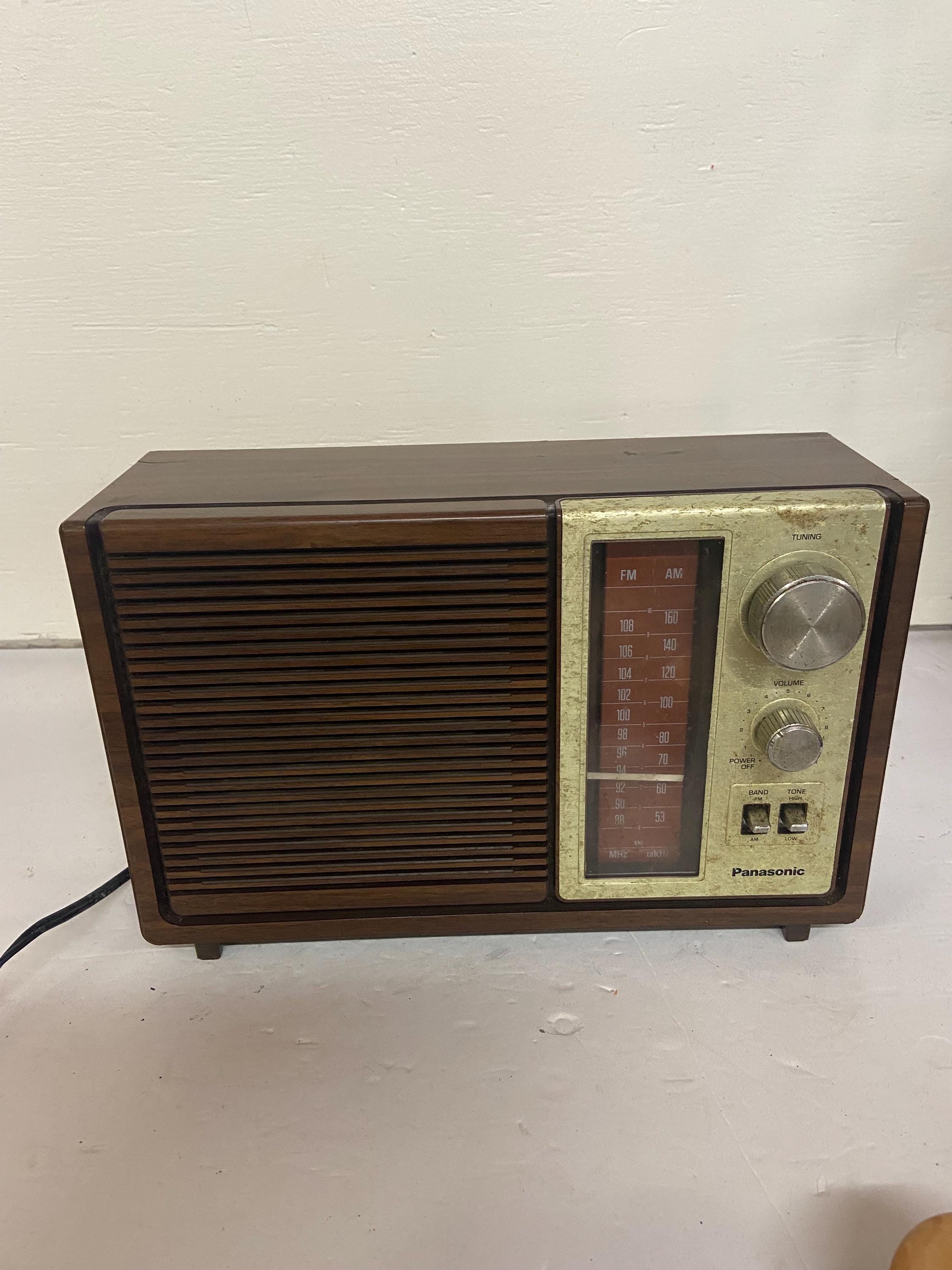 Vintage 70's Panasonic AM/FM Table Radio Model RE-6280 Tested & Working ...