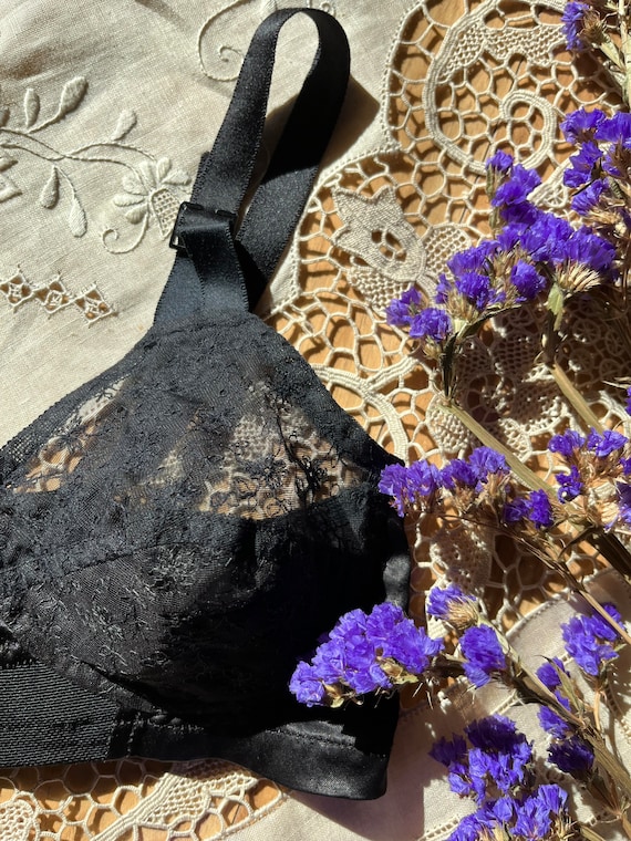 Authentic 1950’s Vintage Black Satin Bullet Bra - Fle… - Gem