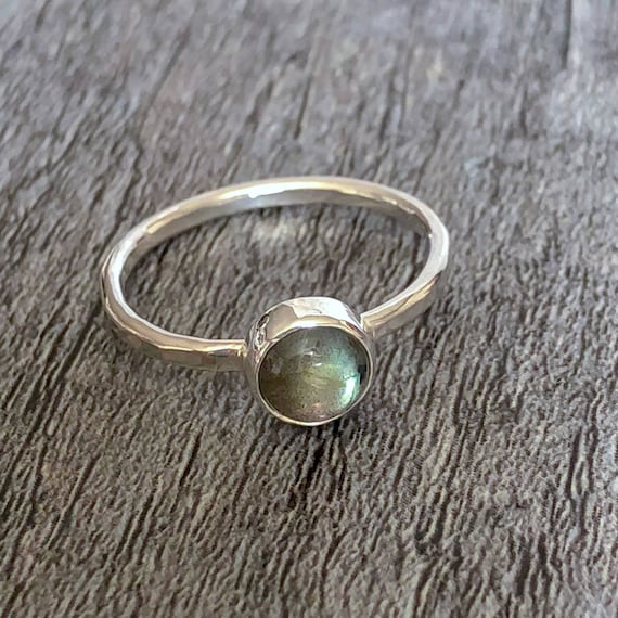 Single Green Labradorite Stacking Ring | Etsy