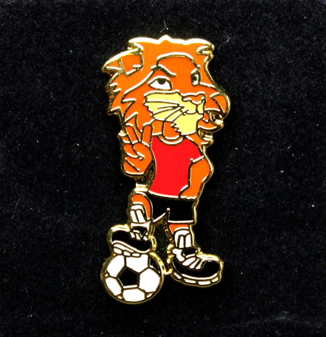 Qatar National Football Team LION Mascot Metal Collectors Pin in ...