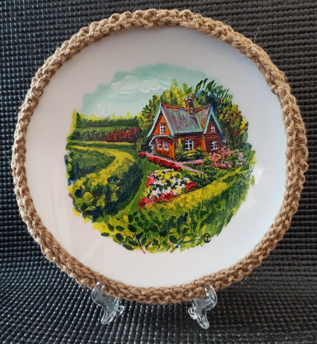 Hand-painted Edinburgh Landscape Plate With Knitted Frame: Miniature ...