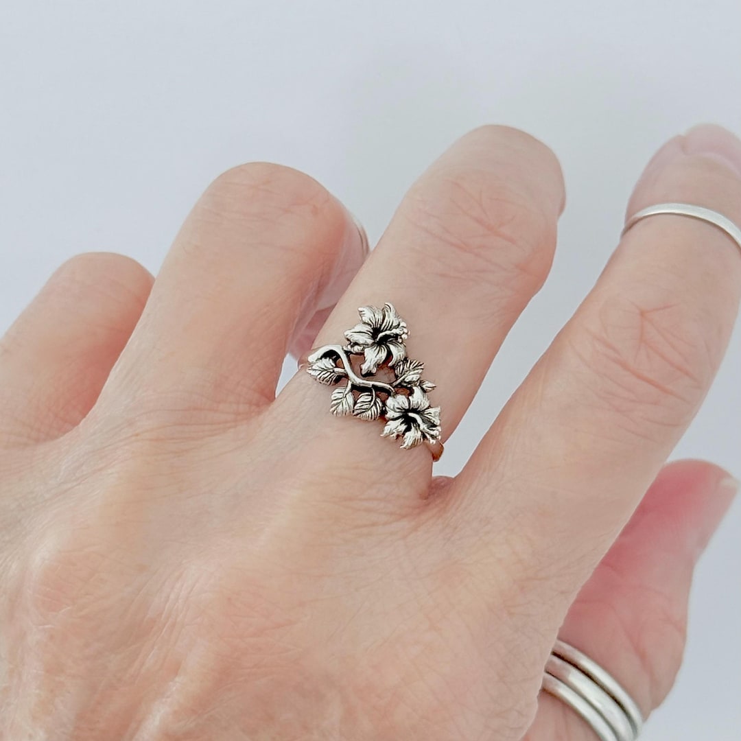 Sterling Silver Delicate Lily Flower Ring With Leaves, Love Floral ...