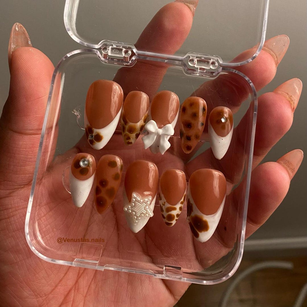 Press-on Nails the TYLA Set - Etsy