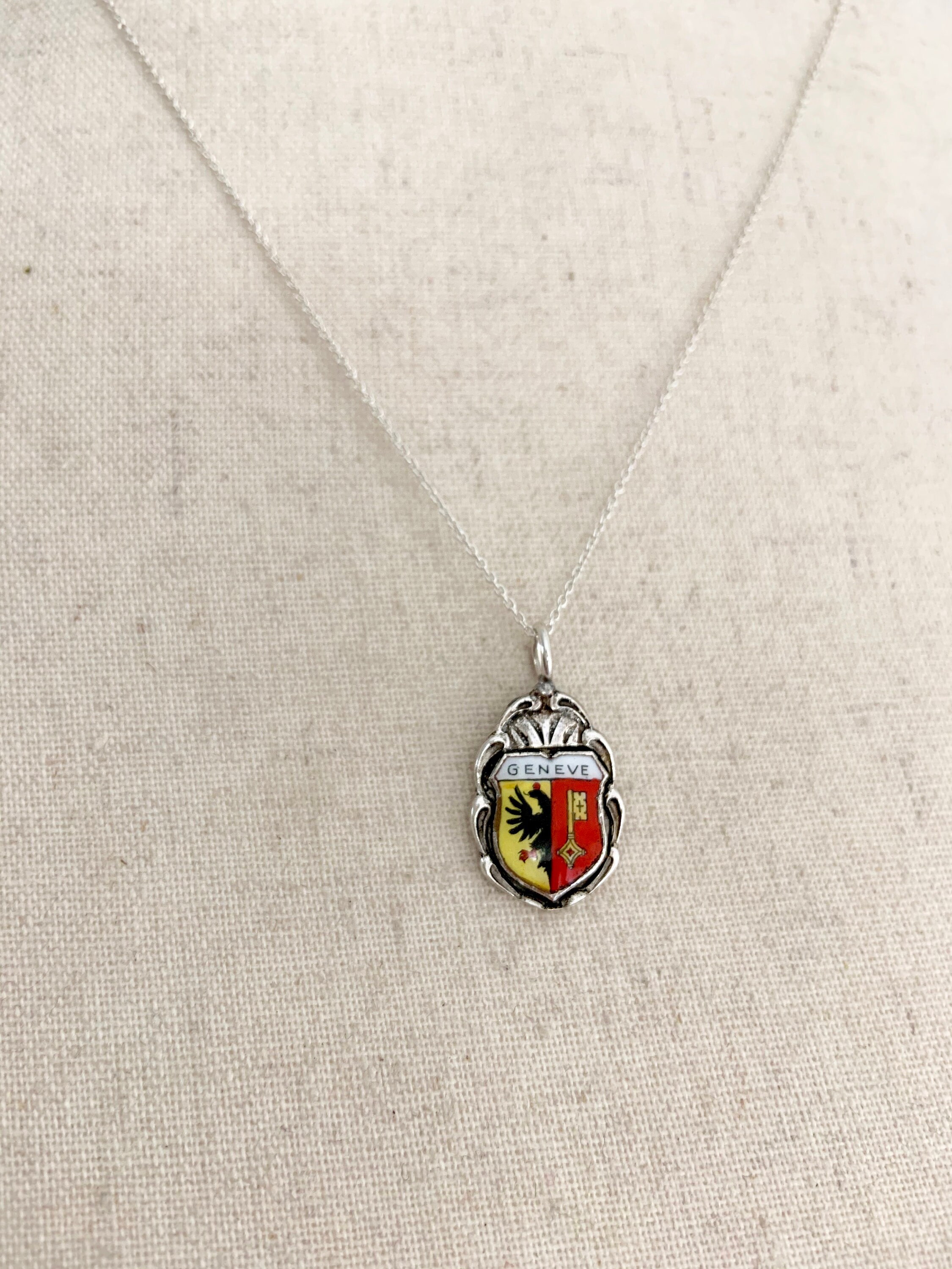 Geneva Necklace Geneva Jewelry Geneva Charm Switzerland - Etsy Norway