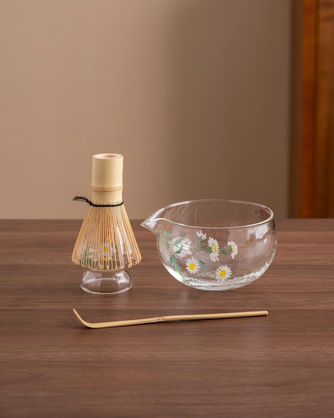 Hand-painted White Daisy Glass Matcha Bowl With Bamboo Whisk and Chasen ...