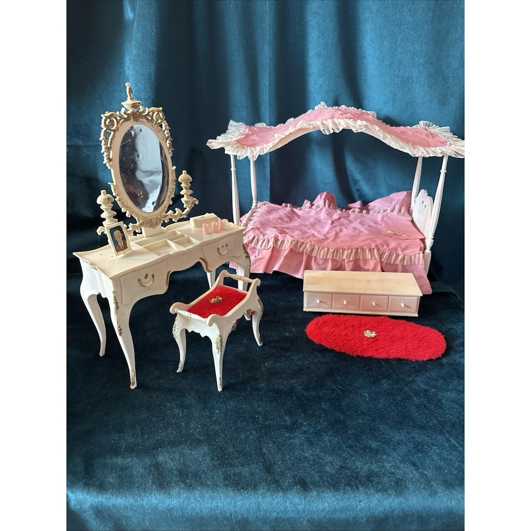 1963 Suzy Goose Barbie Bedroom Set Mattress Bedding Dressing Table ...