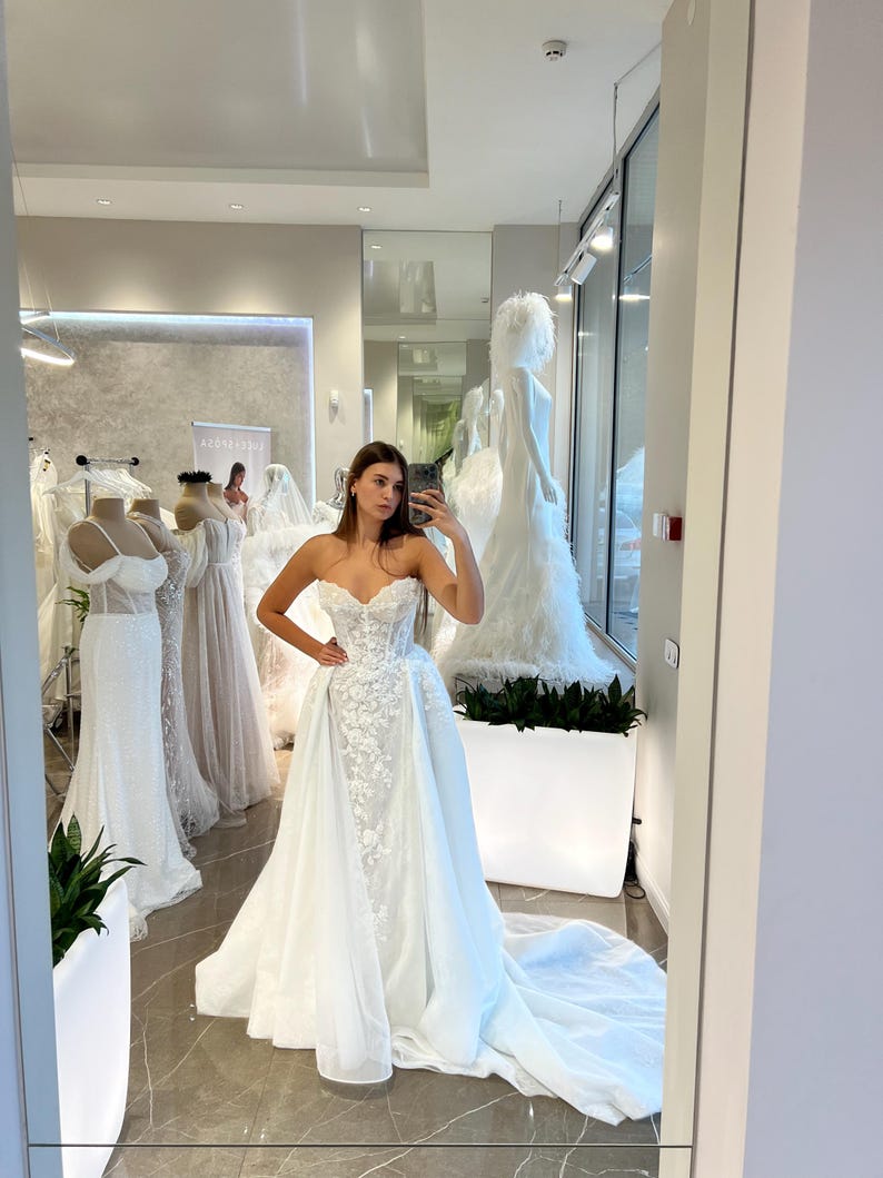 Reya Wedding Dress by Eva Lendel Brand - Etsy