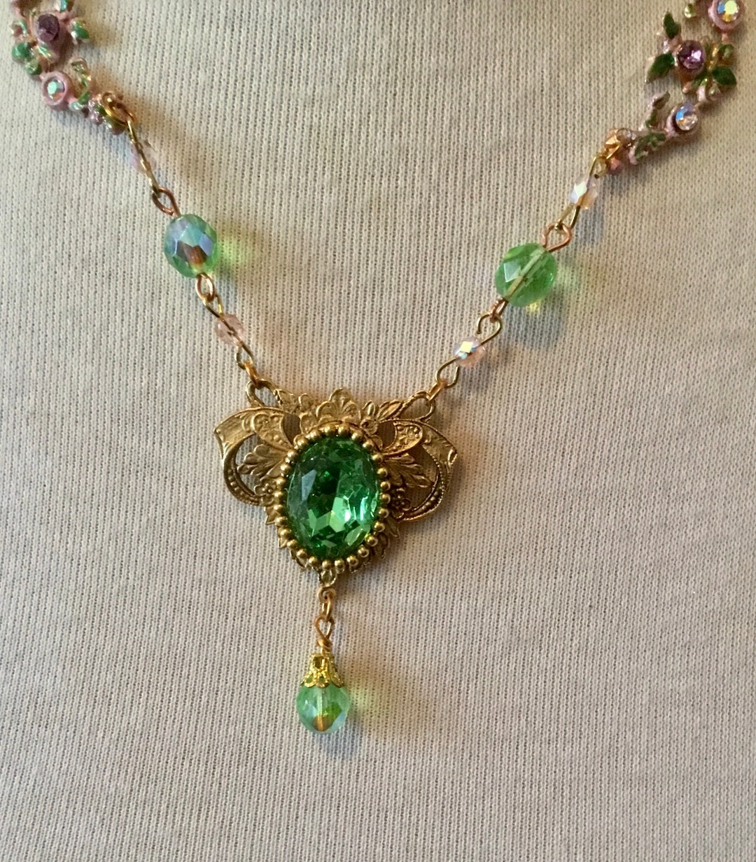 Dazzling Emerald Vintage Necklace and Earrings Set - Etsy