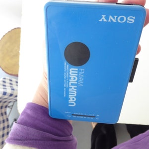 Vintage Blue Sony WM-BF22 Walkman FM/AM Radio Cassette Player. Portable ...