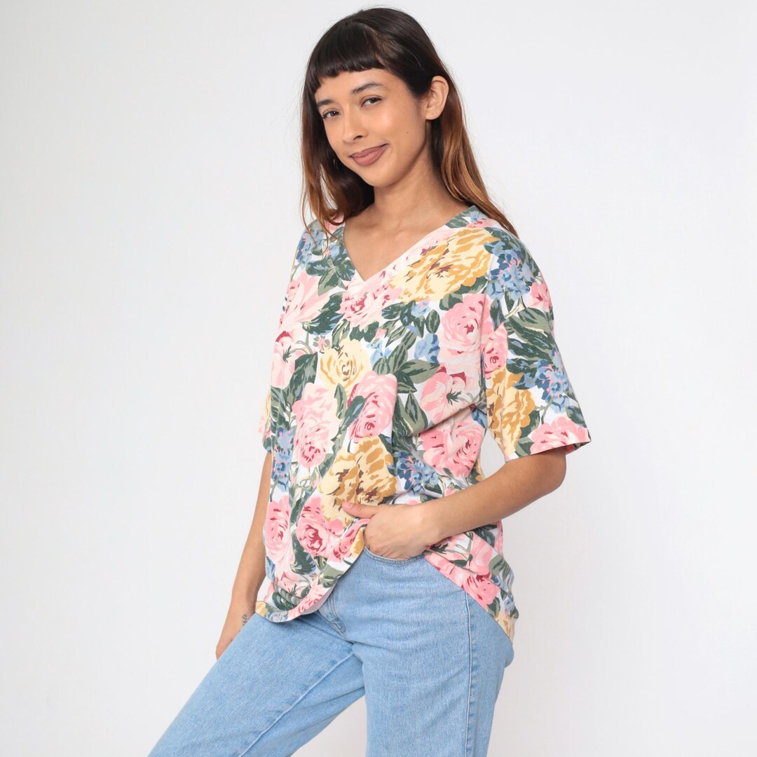90s Floral T Shirt Pink Rose Print Tee V Neck Graphic Tshirt Short ...