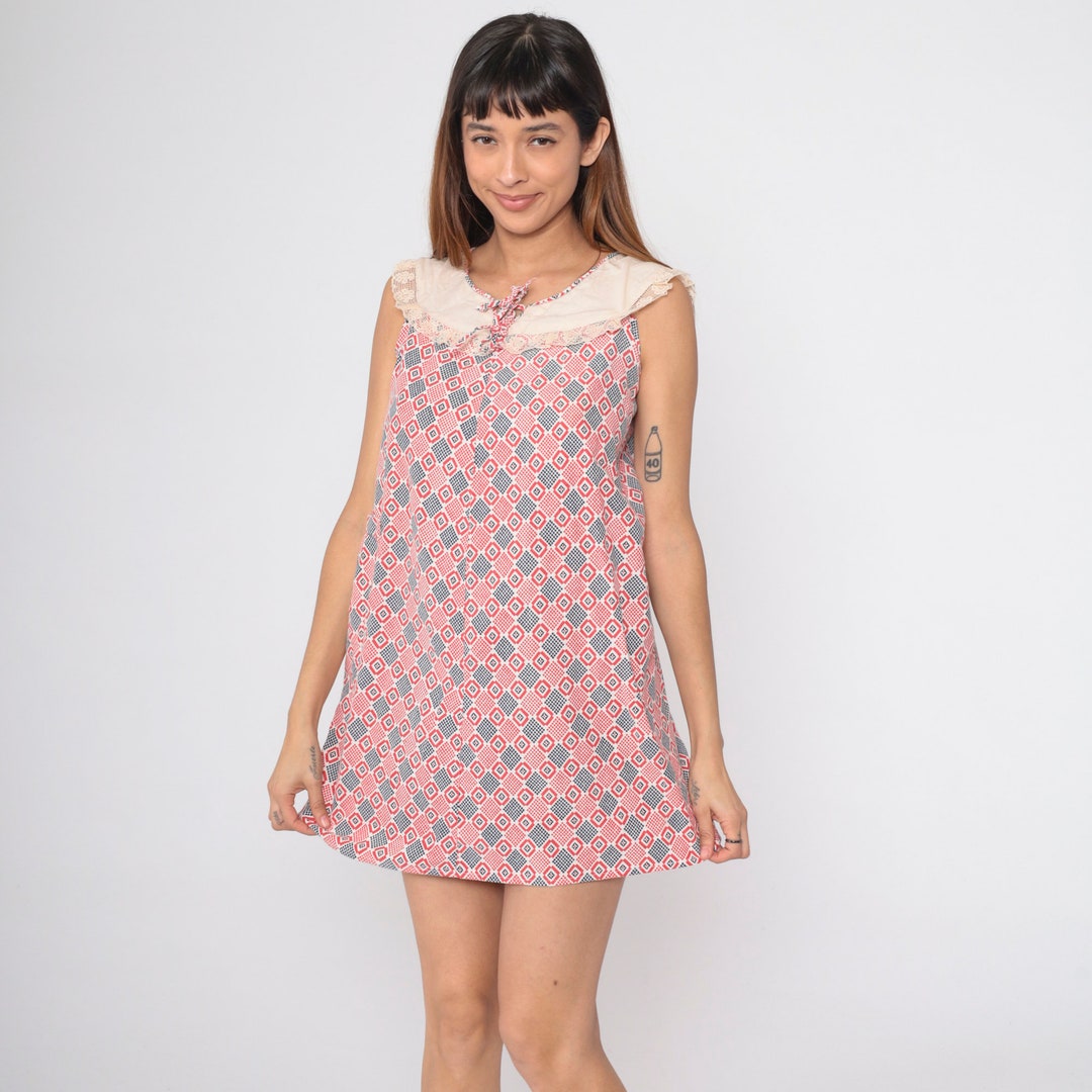 70s Shift Dress Geometric Mod Mini Dress Lace Trim Yoke Boho Hippie Red ...