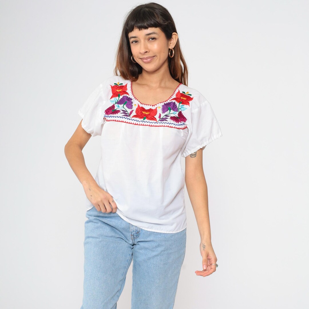 Mexican Floral Blouse 90s White Embroidered Top Peasant Hippie Short ...