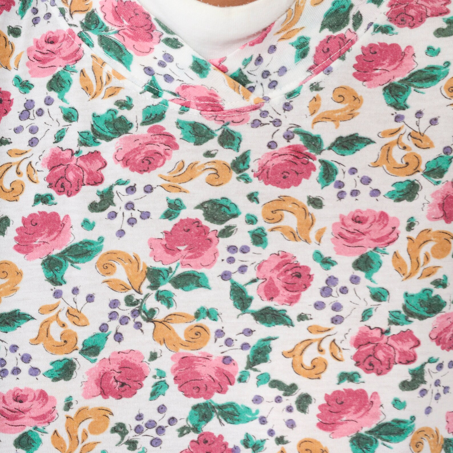 90s Floral Mock Neck Shirt White Rococo Pink Rose Print T-shirt Long ...