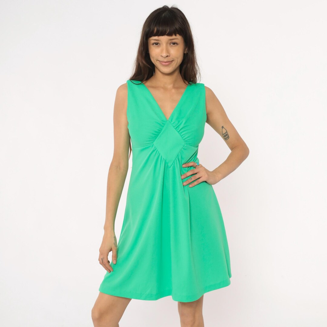 Mint Green Mini Mod Dress 70s Sea Foam Ruched Bodice V Neck Sleeveless ...