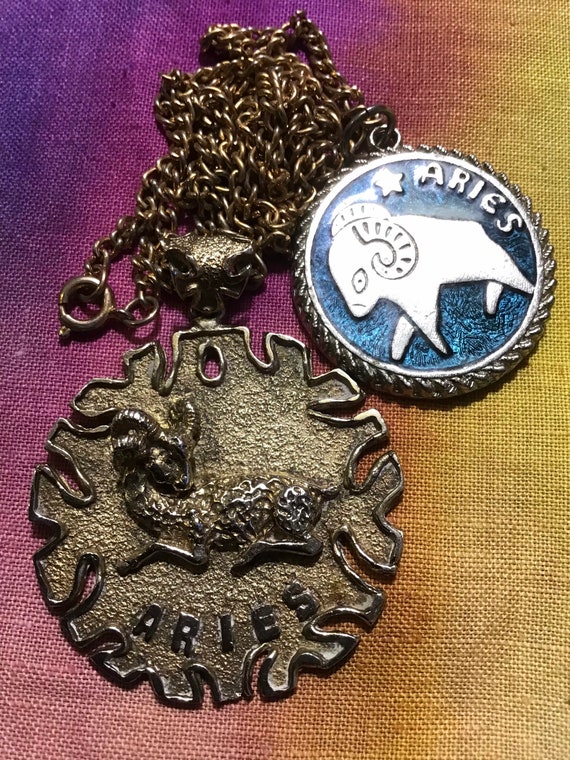 vintage enamel ram aries - Gem