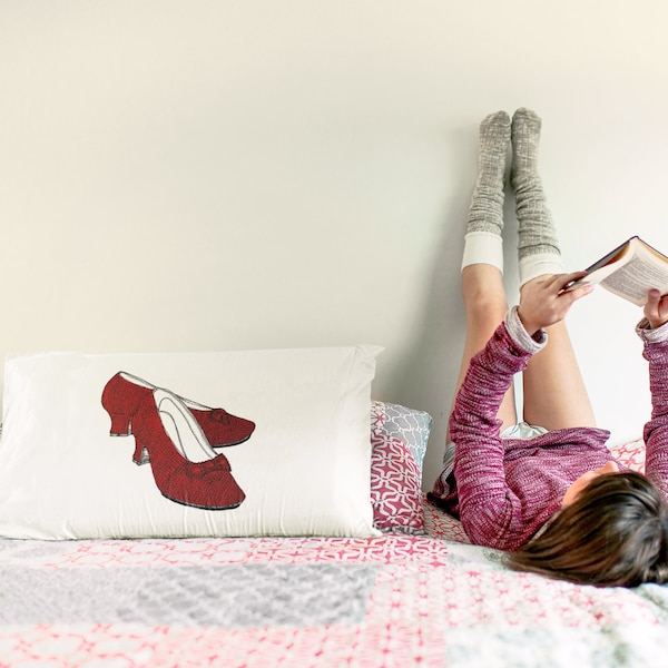 Wizard of Oz Pillow - Etsy