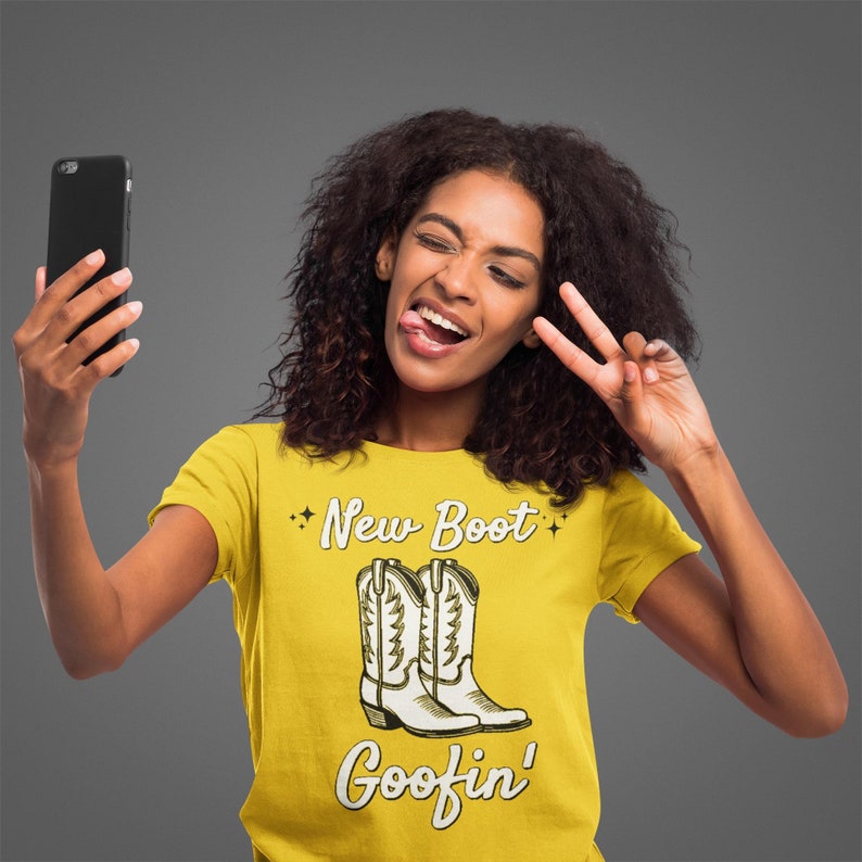 NEW Boot Goofin Tshirt, I'm Just Goofin', New Boot Goofin', Funny T-shirt, Ostrich Boots ...