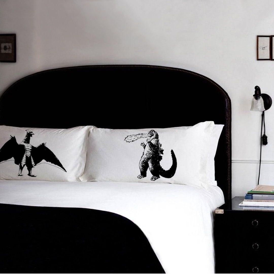 2 PILLOW FIGHTING Godzilla Vs Rodan Pterodactyl Pillowcases Fight Film ...