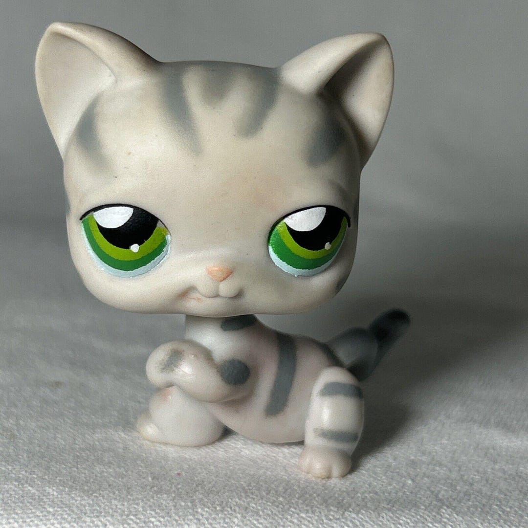 Littlest Pet Shop Hasbro Cat Gray Striped Raised Paw Green Eyes Red ...