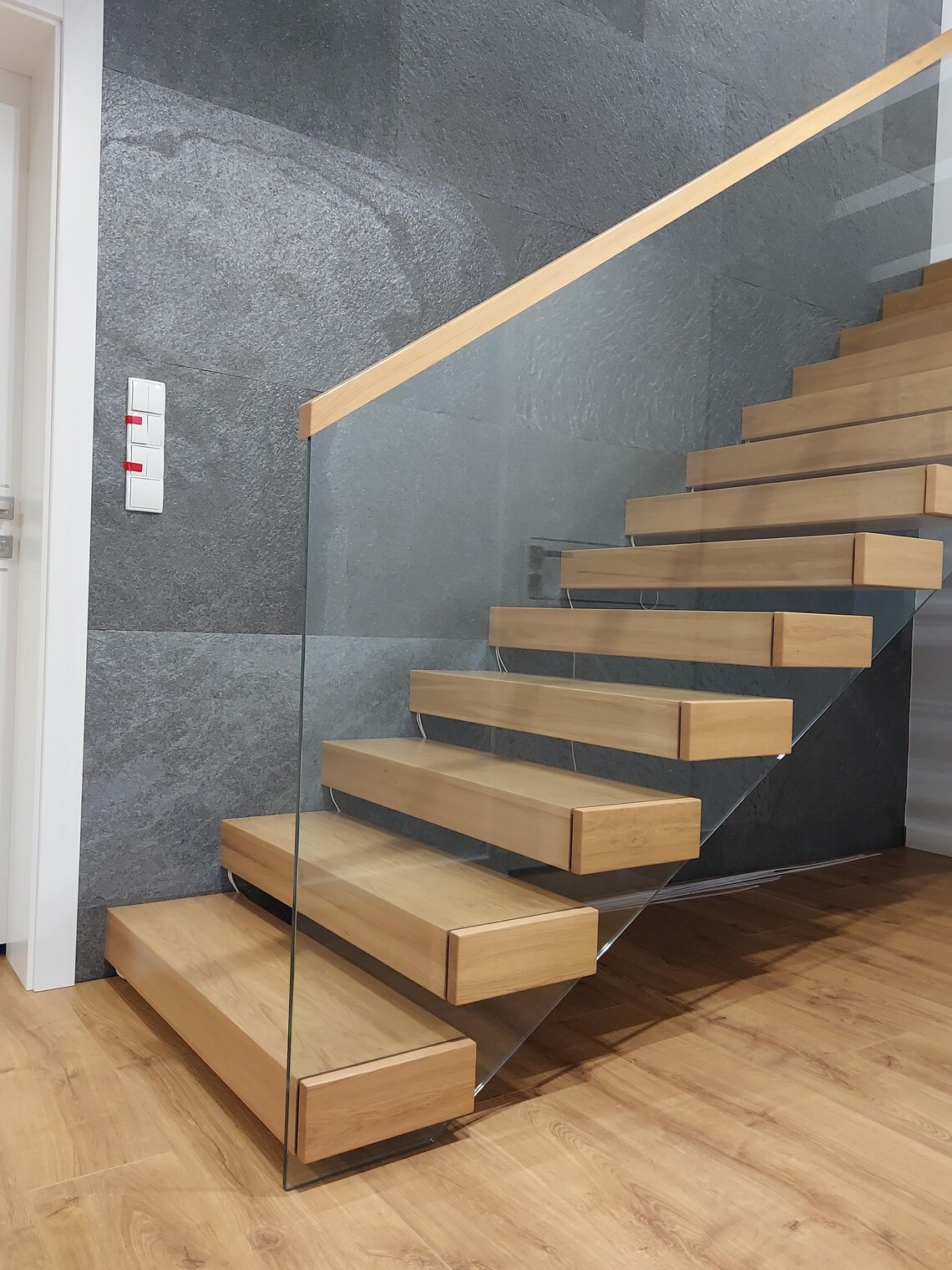 Oak Floating Staircase With Glass Balustrade Cantilever Glass Stairs - Etsy