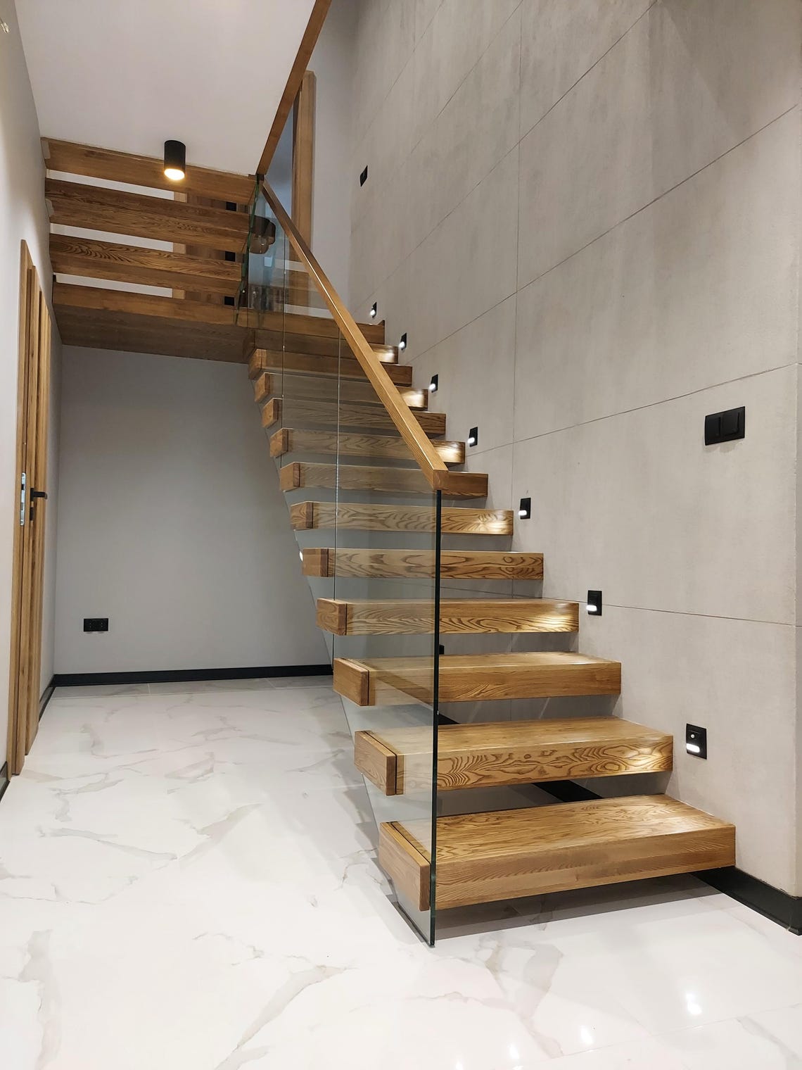 Oak Floating Staircase With Glass Balustrade Cantilever Glass Stairs - Etsy